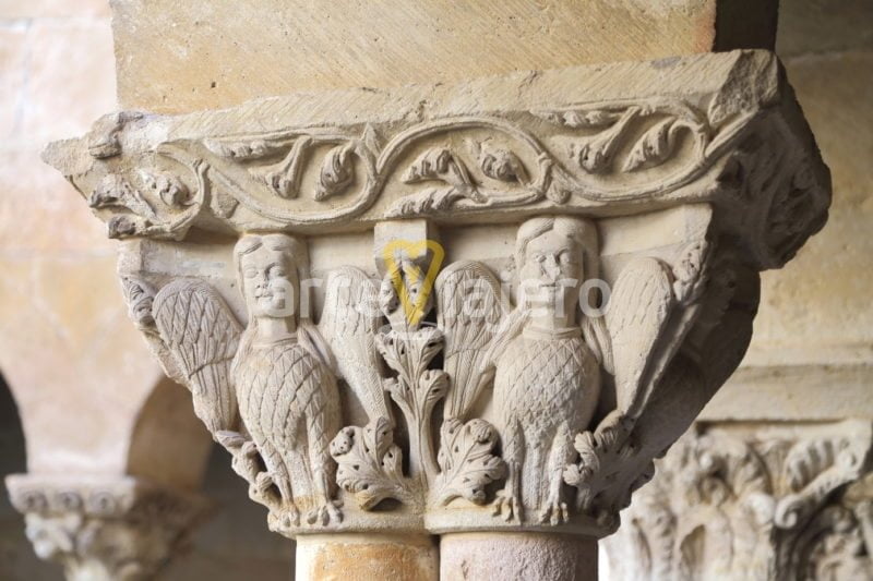 Capitel con pareja de Sirenas Ave - ArteViajero