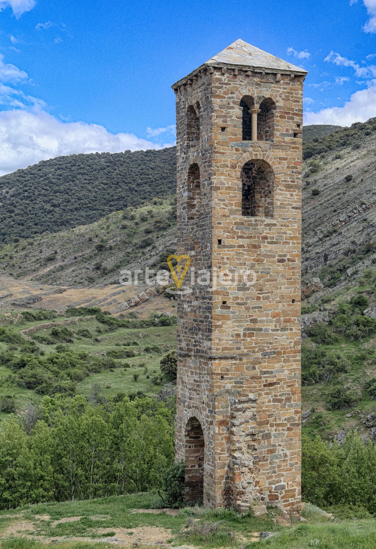 Torre románica exenta - ArteViajero