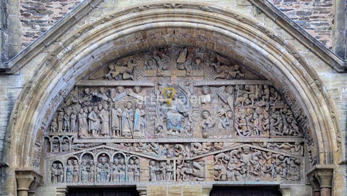 Tímpanos románicos: gran selección de escultura románica