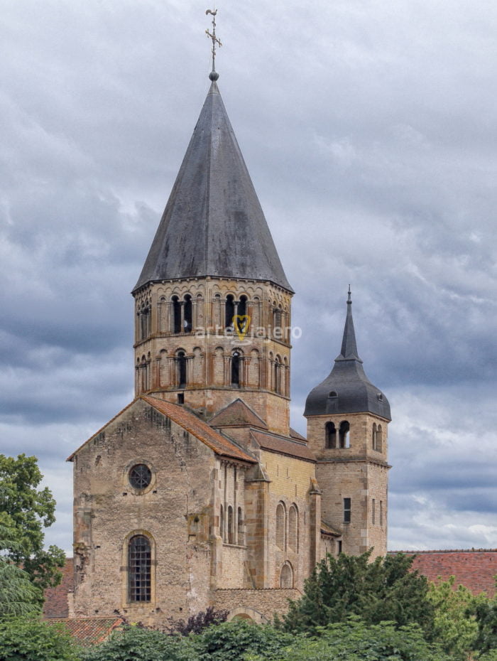 Abadía de Cluny: fundada el 11 de Septiembre del año 909 - ArteViajero
