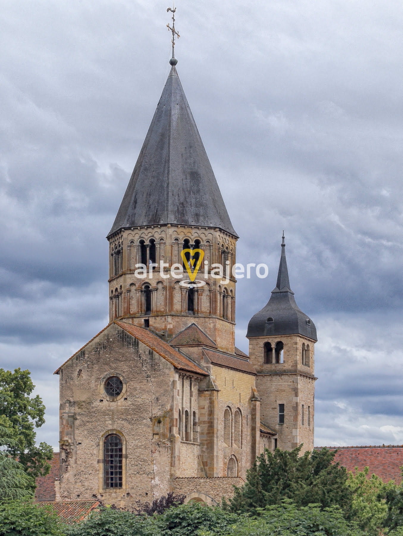 Abadía de Cluny: fundada el 11 de Septiembre del año 909 - ArteViajero