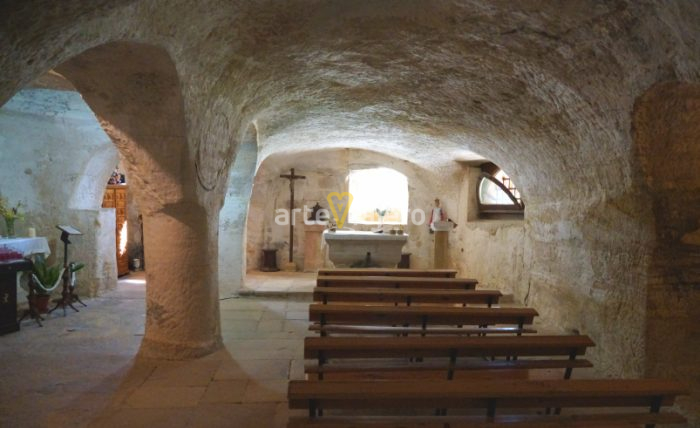Iglesia rupestre de Santa María de Valverde - ArteViajero